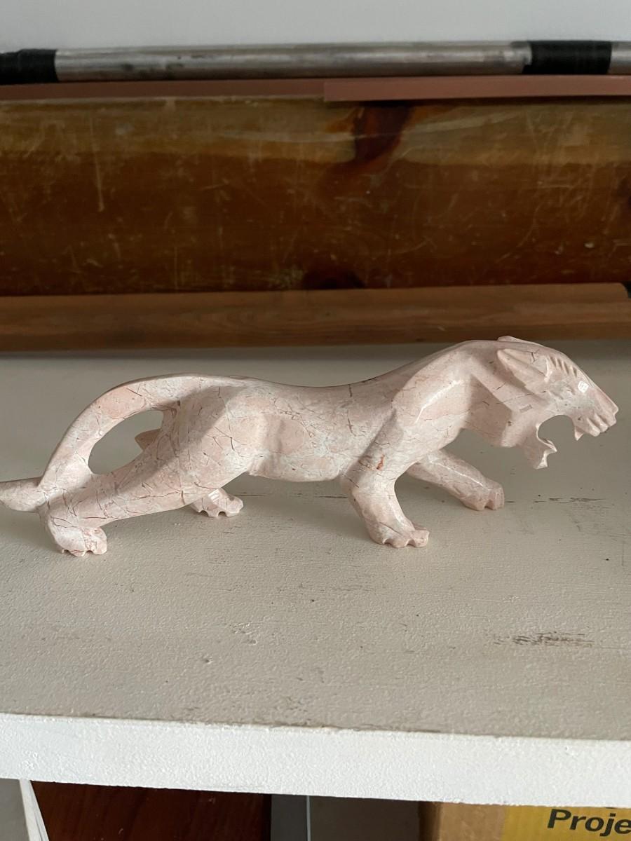 Marble Tiger | EstateSales.org