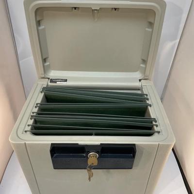 Sentry Fire Safe Model 1170 | EstateSales.org