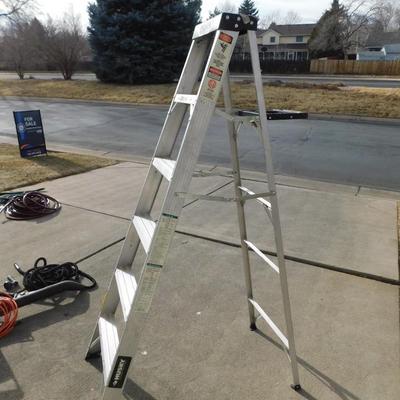 HUSKY 6' ALUMINUM LADDER | EstateSales.org