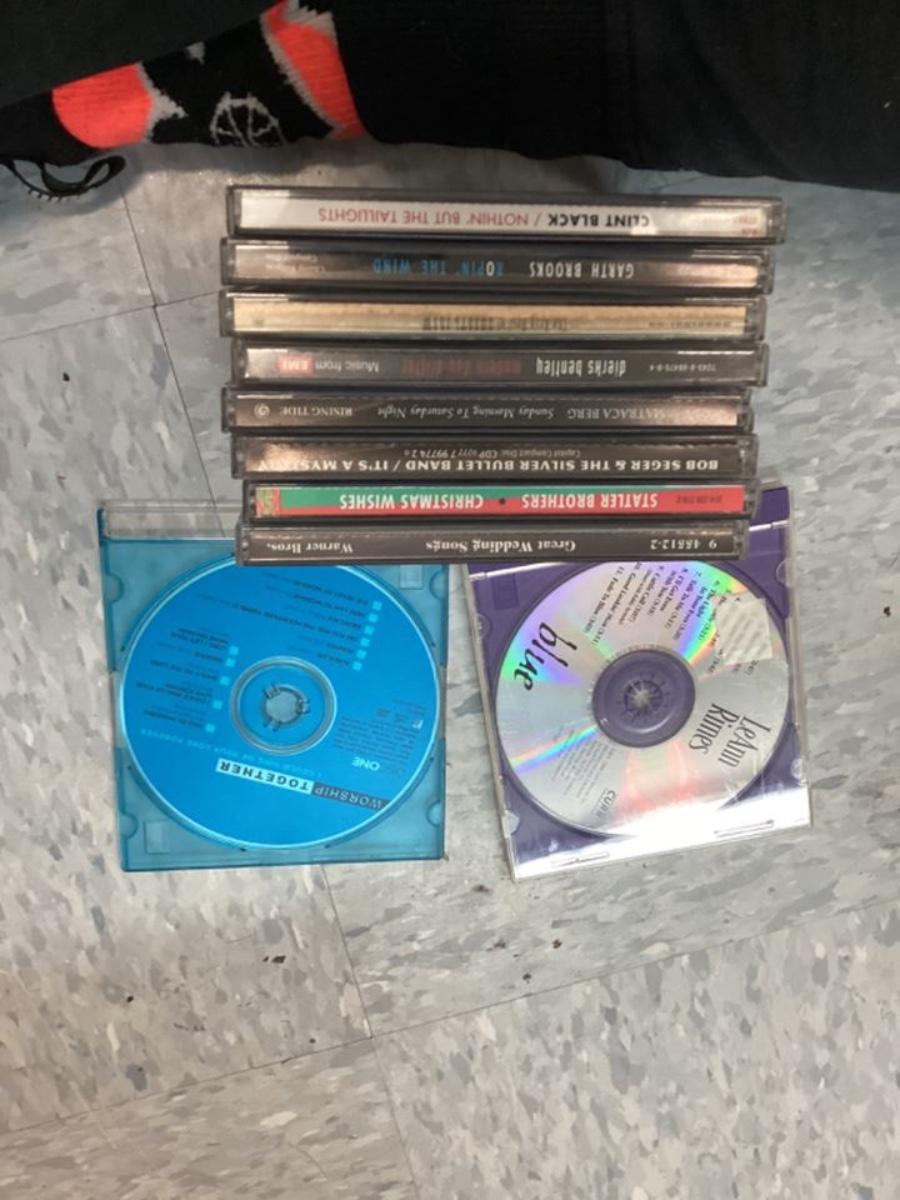 Cd bundle | EstateSales.org