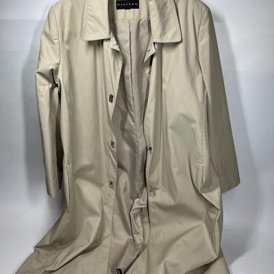 Ladies Womans Beige Lightweight Trench Coat Rain Jacket | EstateSales.org