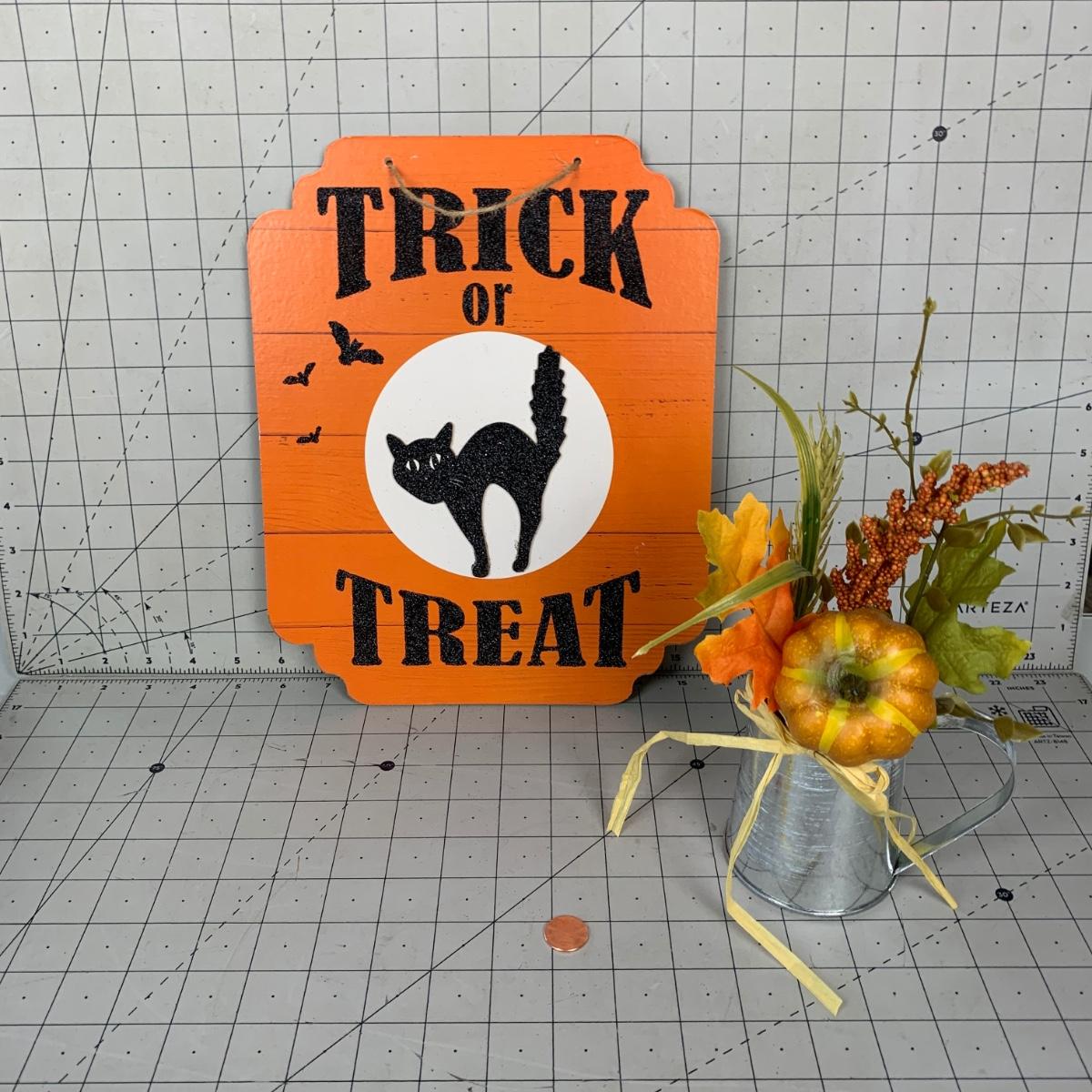 #234 Trick or Treat and Autumn Flower Pot | EstateSales.org