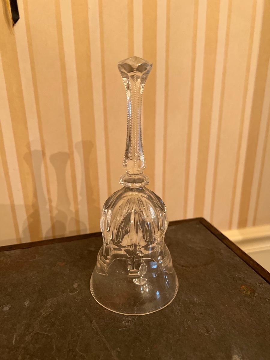 Glass Bell | EstateSales.org