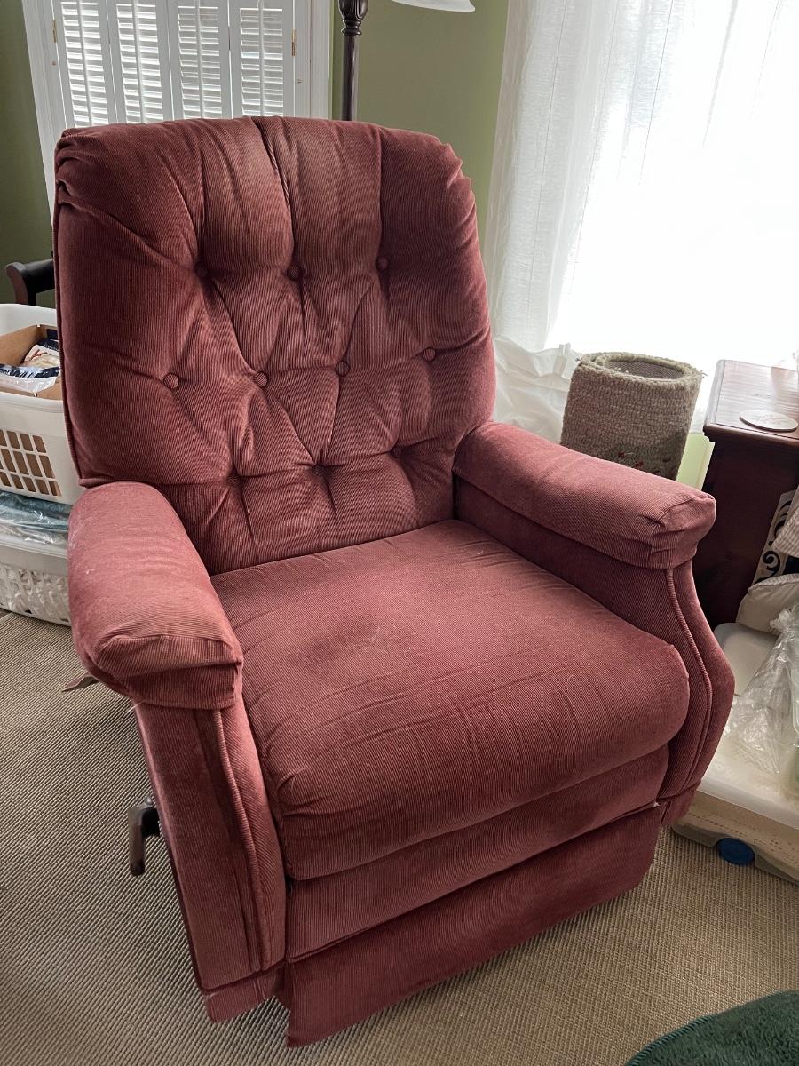 Mauve Recliner Made by: Action Industries | EstateSales.org
