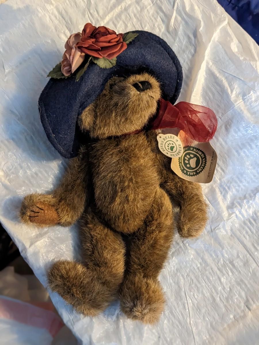 NWT Boyds Bear, blue hat | EstateSales.org
