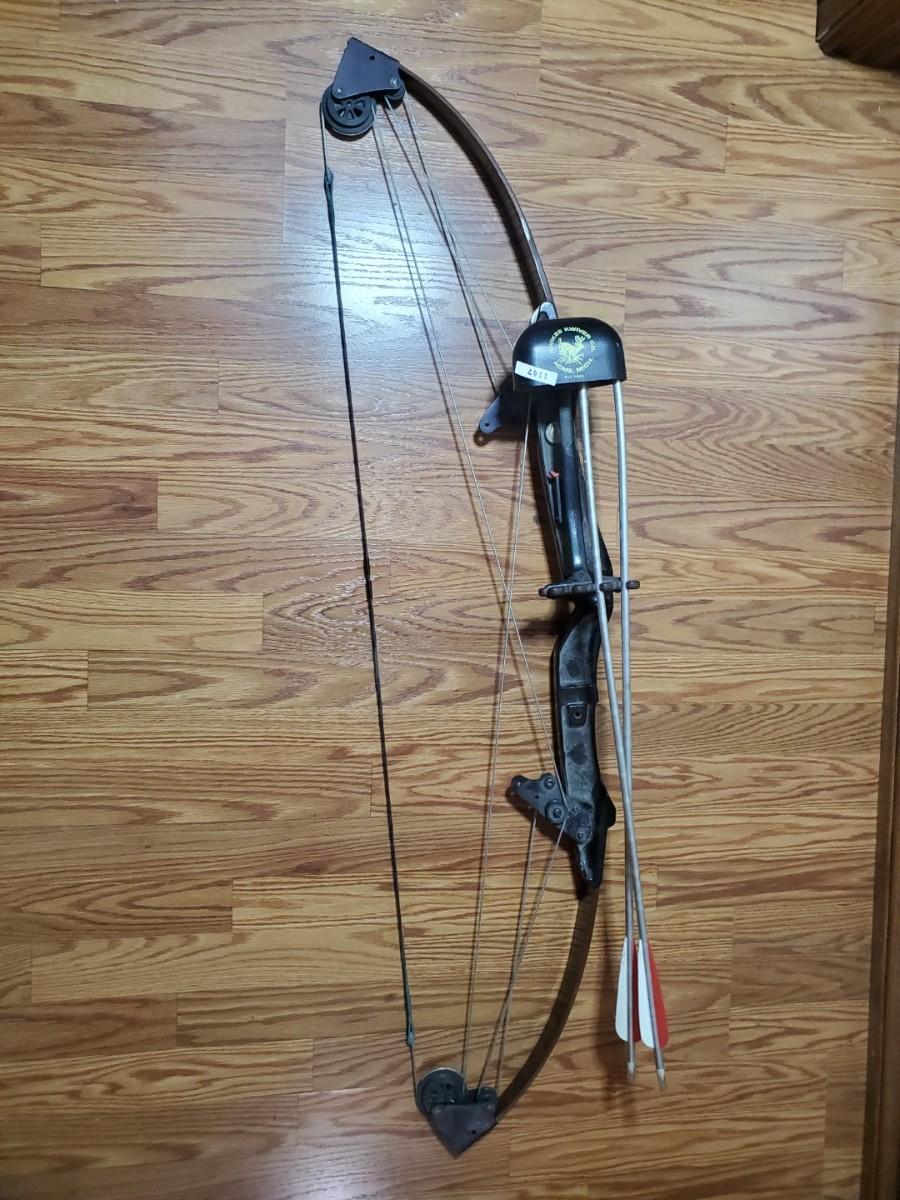 Compound Bow | EstateSales.org