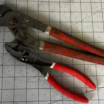 Husky Channel Locks | EstateSales.org