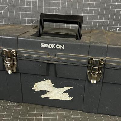Stack on Tool Box | EstateSales.org