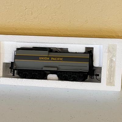 BACHMANN ~ Overland Limited ~ Train Only | EstateSales.org
