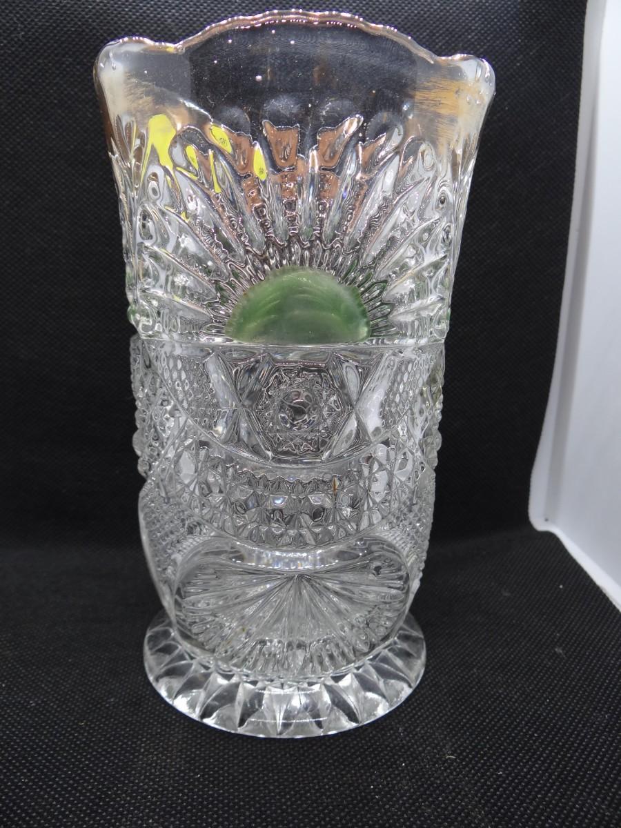 EAPG U.S. Glass Vase | EstateSales.org