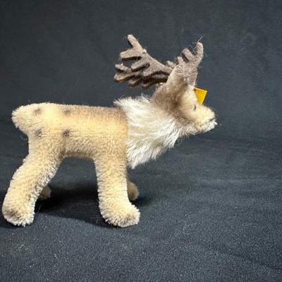 STEIFF HOLIDAY REINDEER | EstateSales.org