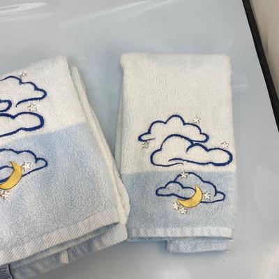 Compliments Cotton Moon Clouds Bathroom Towels | EstateSales.org