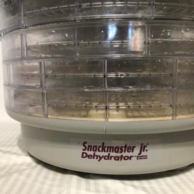 SNACKMASTER JR. DEHYDRATOR and more | EstateSales.org