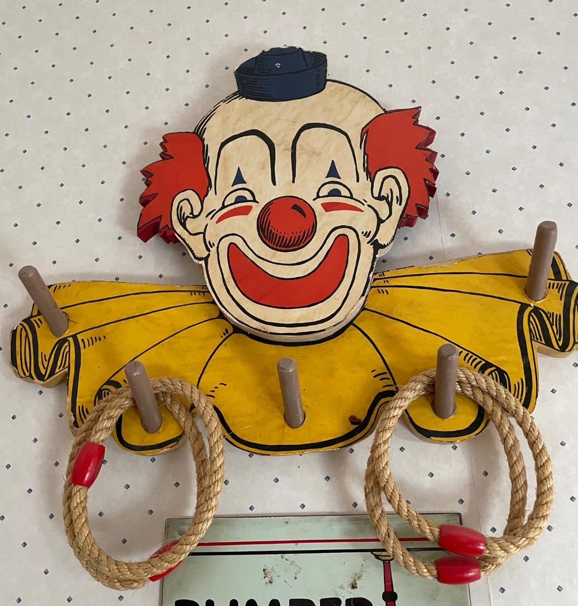 Carnival Clown Ring Toss | EstateSales.org