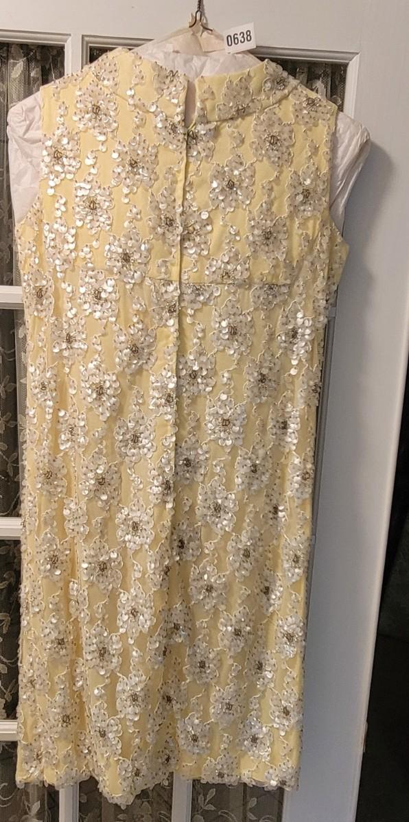 Yellow Gown | EstateSales.org