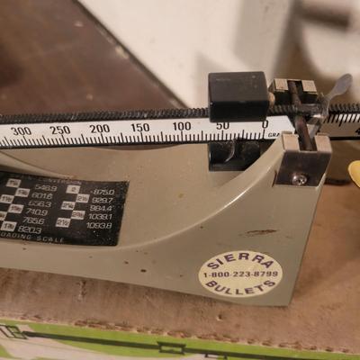 Ohaus 5“¢0“¢5 Precision Reloading Scale (TR-DW) | EstateSales.org