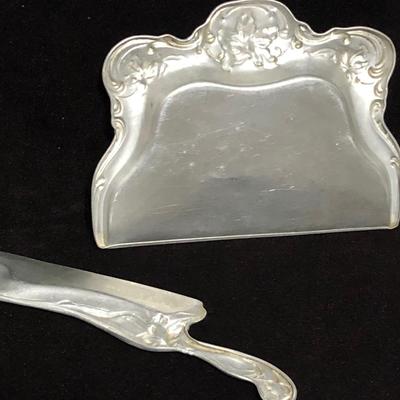 VINTAGE (1920’S) FORGED ALUMINUM SILENT BUTLER SET | EstateSales.org