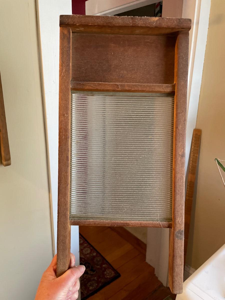 Washboard | EstateSales.org
