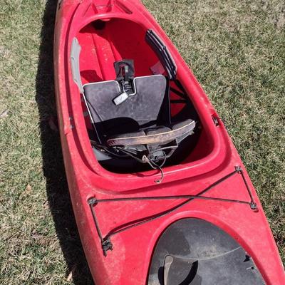 Aspire 105 Wilderness Systems Kayak with Paddle | EstateSales.org