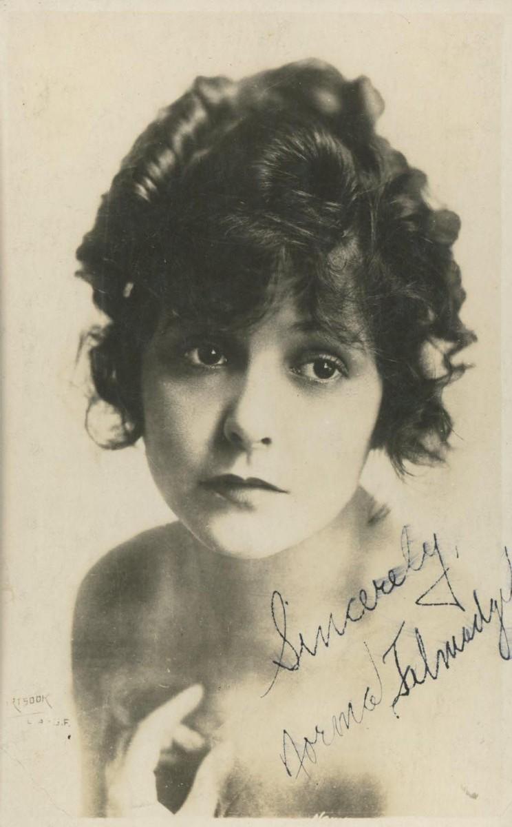 Norma Talmadge signed photo | EstateSales.org