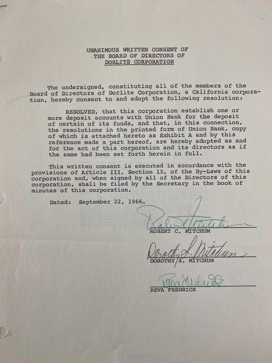 Robert Mitchum signed Dorlite Corporation Document | EstateSales.org