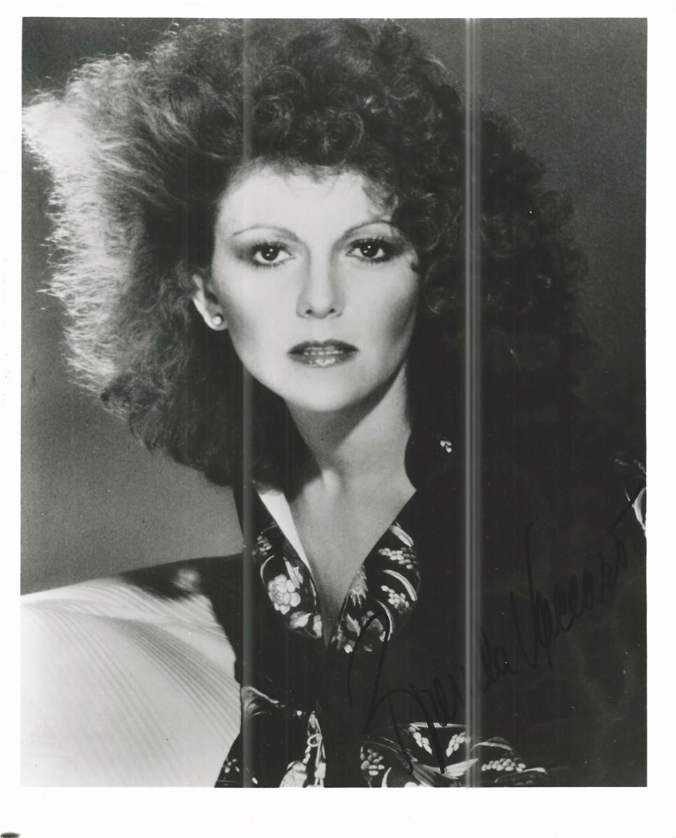 Brenda Vaccaro Signed Photo | EstateSales.org