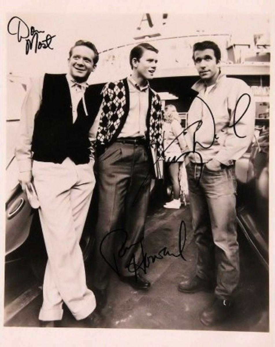 Happy Days signed cast promo photo | EstateSales.org