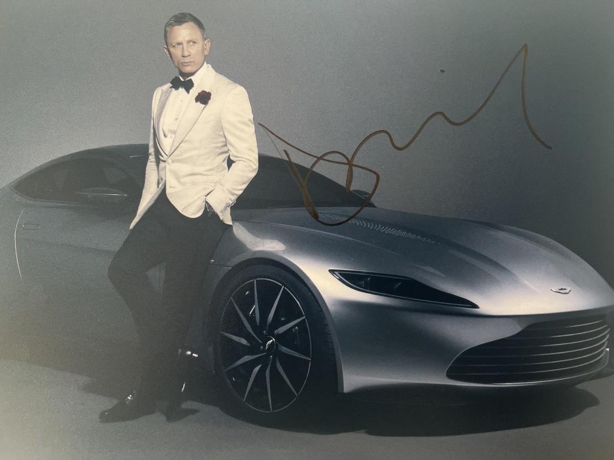 James Bond Spectre Daniel Craig signed photo | EstateSales.org