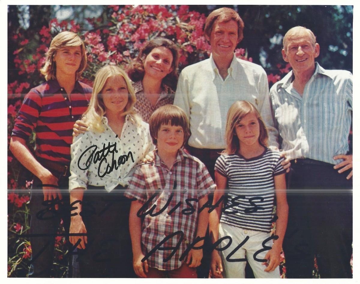 Apple's Way Patti Cohoon signed photo | EstateSales.org