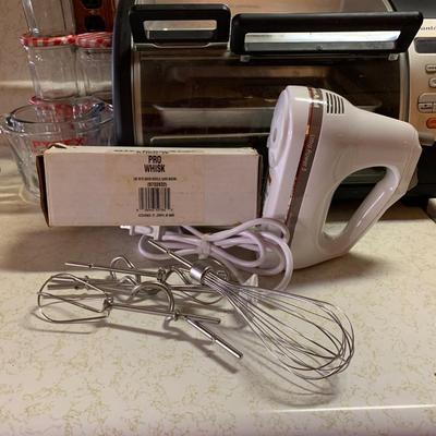 LOT211R: T-Fal Avante Elite Toaster Oven Model 525252 & KitchenAid Hand ...