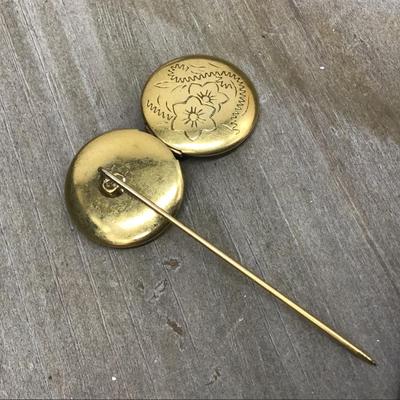Vintage Locket Pin | EstateSales.org