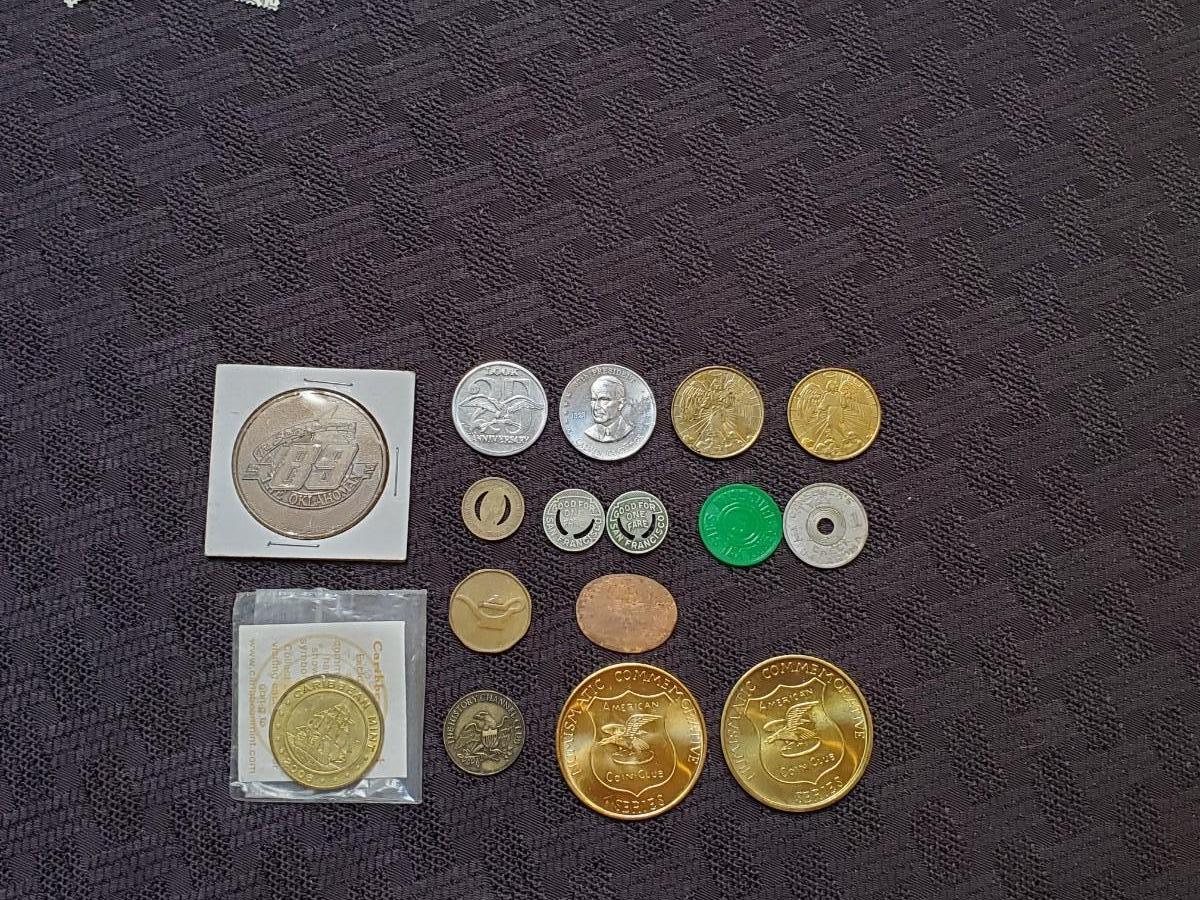 Misc Coin/Token Lot | EstateSales.org