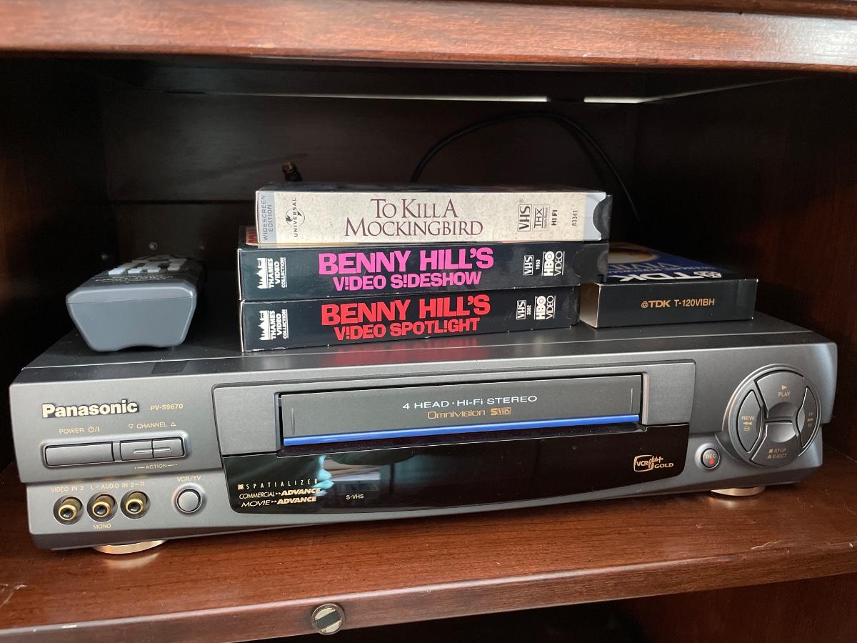 Panasonic VHS Player | EstateSales.org