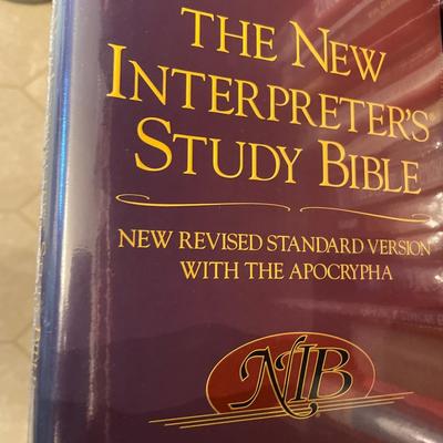 The New Interpreter’s Bible set | EstateSales.org