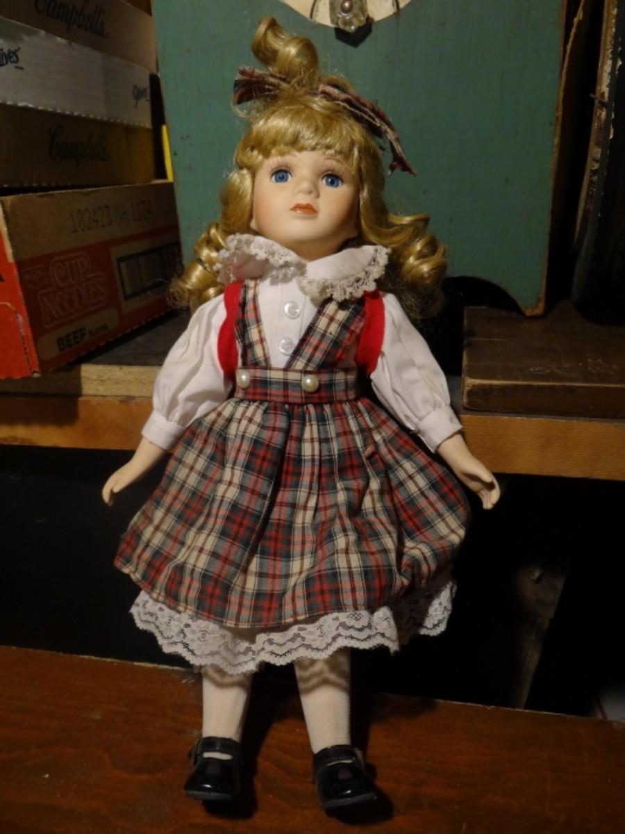 COLLECTIBLE PORCELAIN DOLLS | EstateSales.org