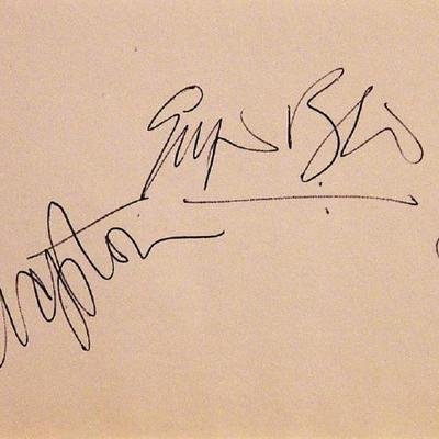 Cream signature slip | EstateSales.org