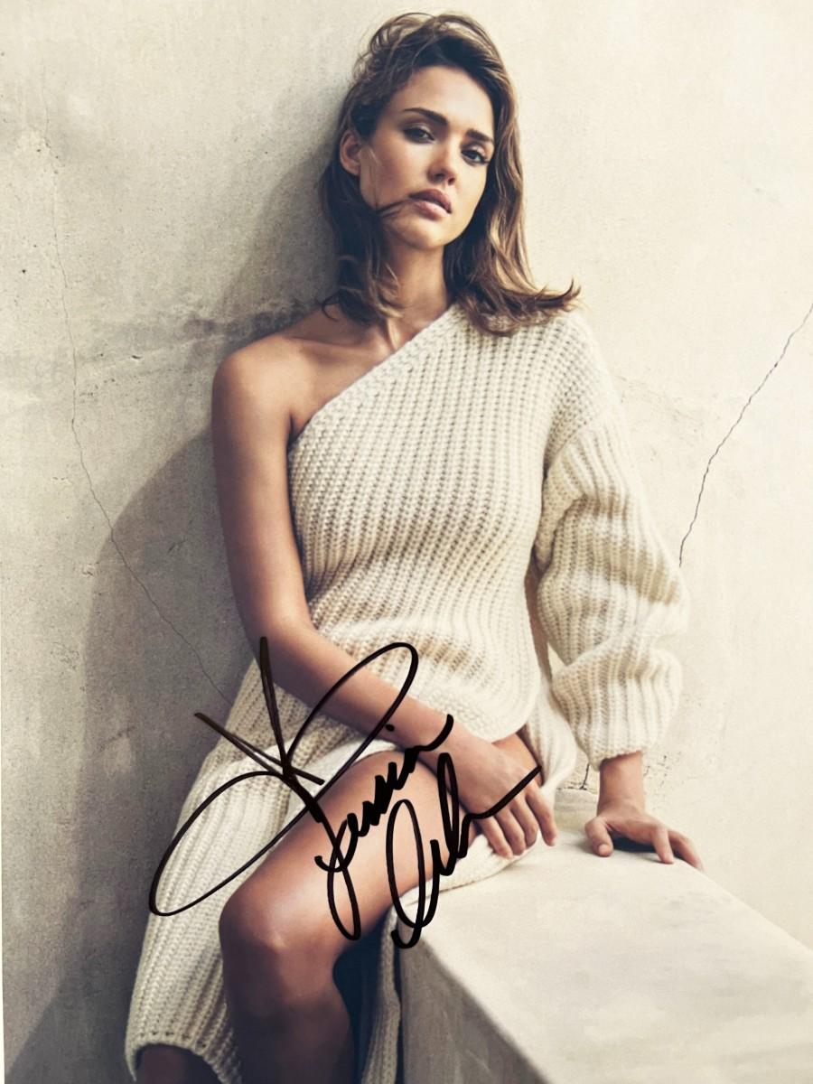 Jessica Alba signed photo | EstateSales.org