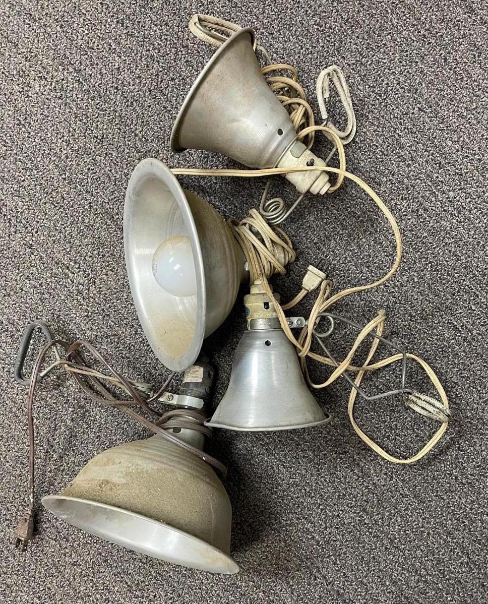 Lot of 4 Vintage Aluminum Shade Clamp in Place Work Lights ...