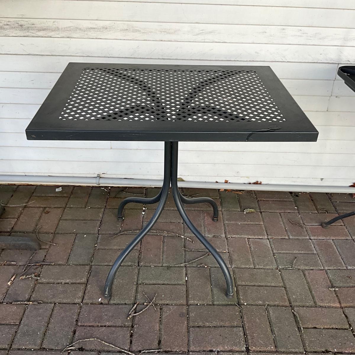 173 One Black Metal Bistro Table | EstateSales.org