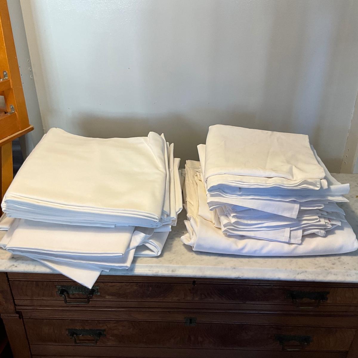 228 Lot of Various Sizes of White Linens | EstateSales.org