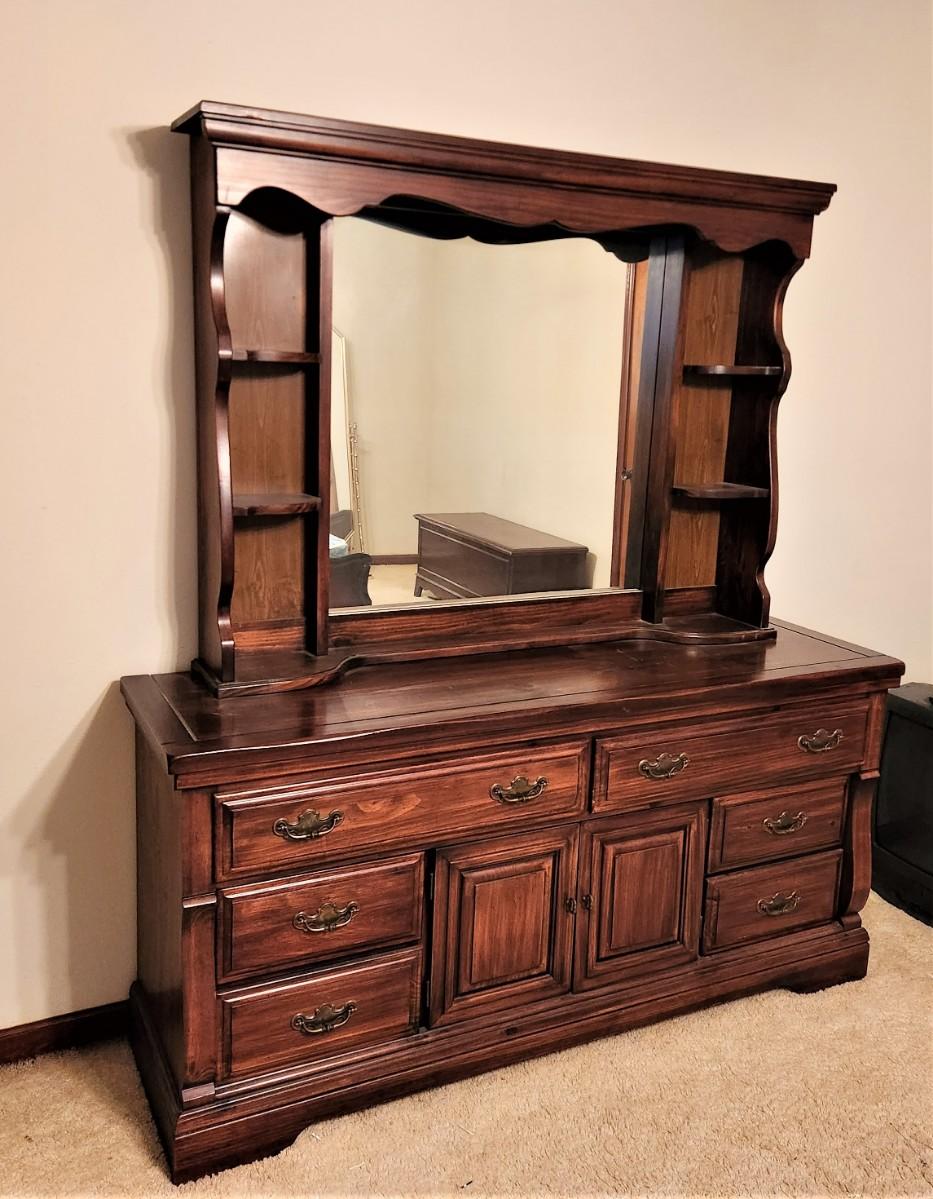 1980s dresser with mirror store