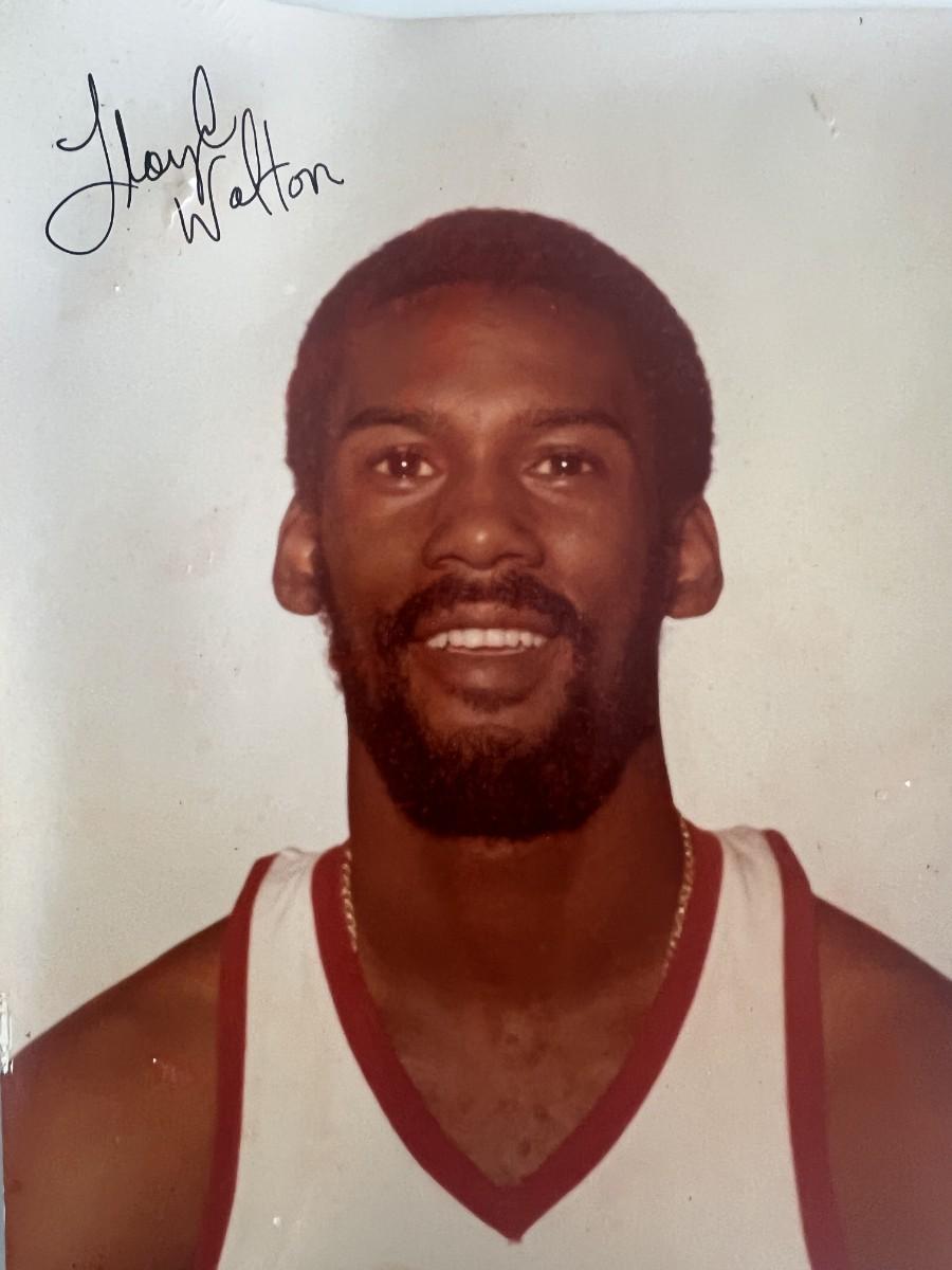 NBA Lloyd Walton signed photo | EstateSales.org