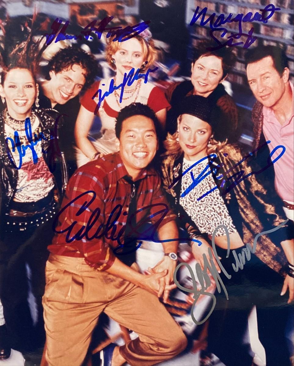 That '80s Show cast signed photo | EstateSales.org