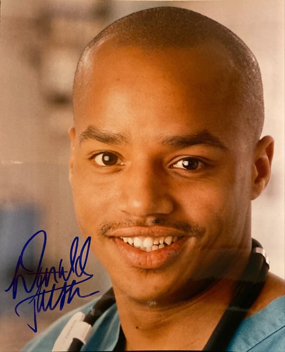 Scrubs Donald Faison signed photo | EstateSales.org
