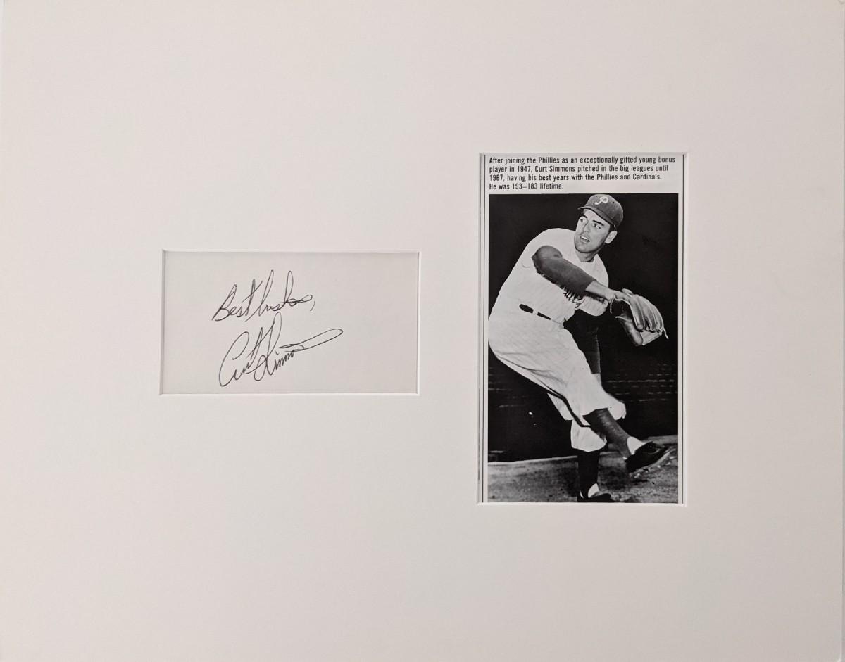 Curt Simmons original signature and photo display | EstateSales.org