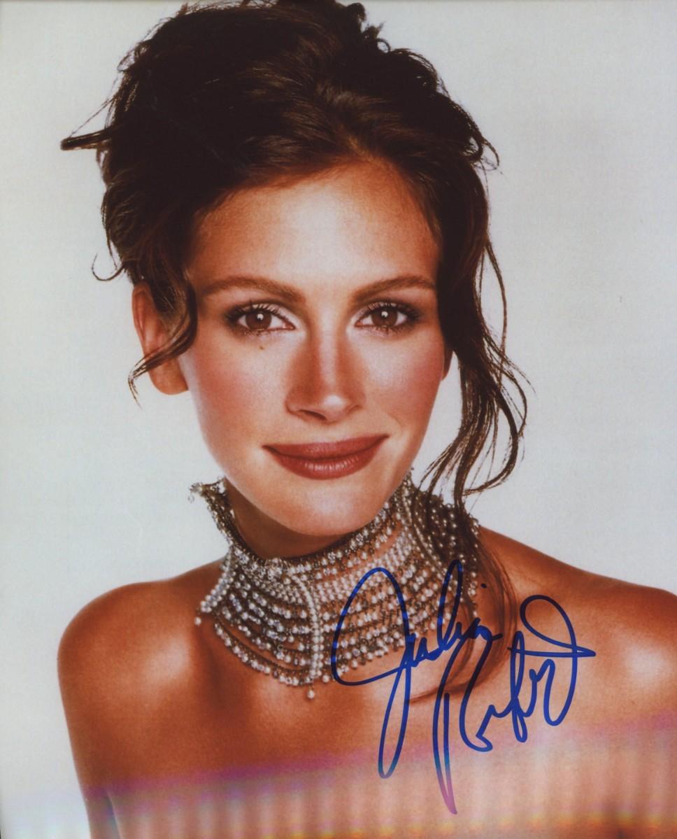 Julia Roberts signed photo | EstateSales.org