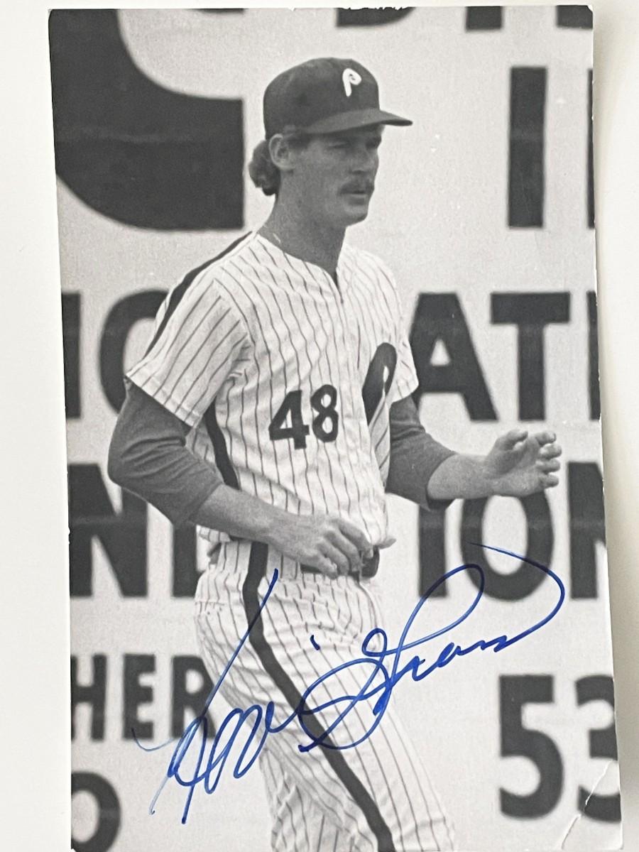 Kevin Gross signed photo | EstateSales.org
