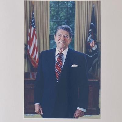 Ronald Reagan signed photo | EstateSales.org