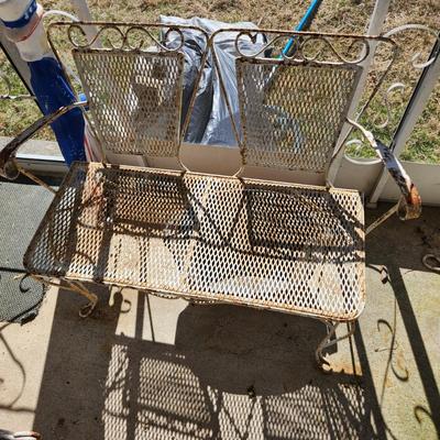 10 Pieces of Vintage Wire Mesh Patio Furniture Set | EstateSales.org
