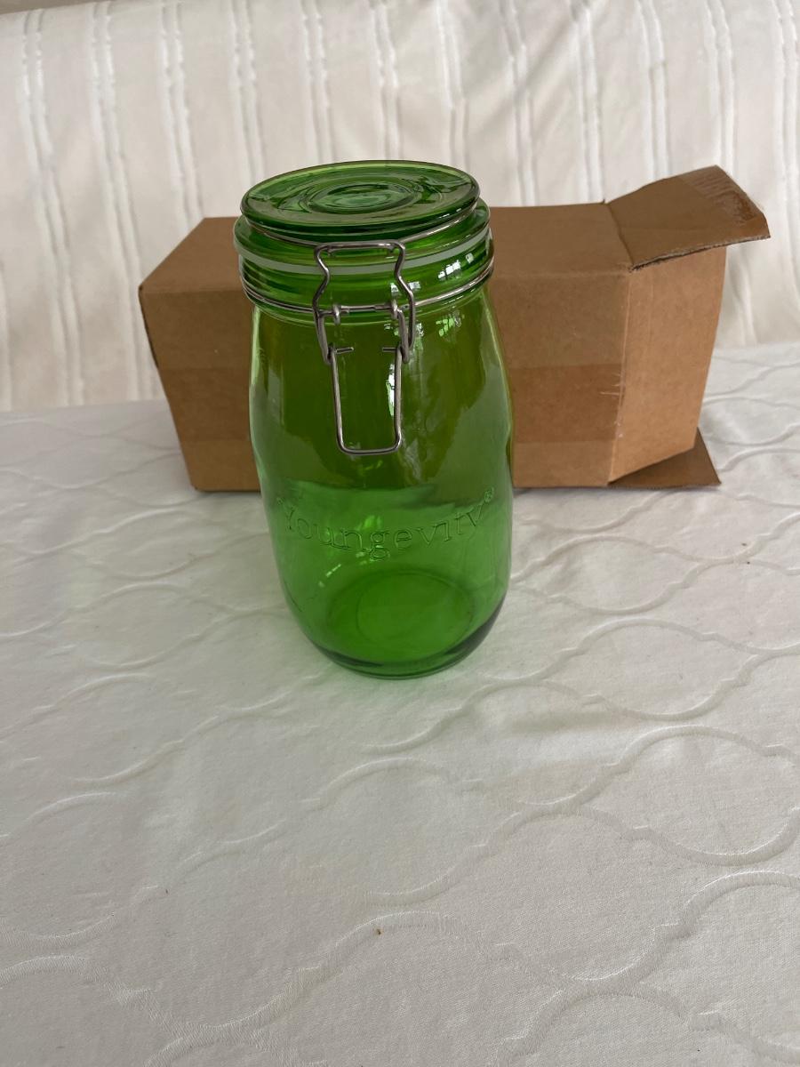 Green jar | EstateSales.org